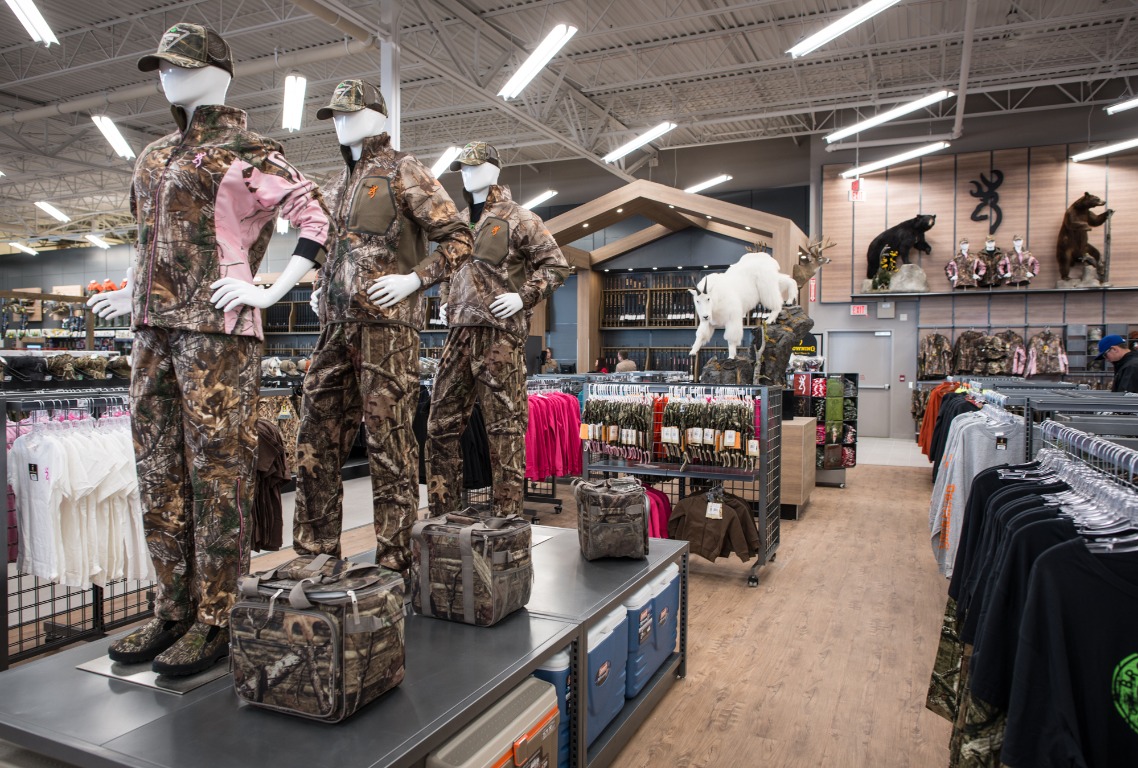 Apparel Displays | Wilson Display