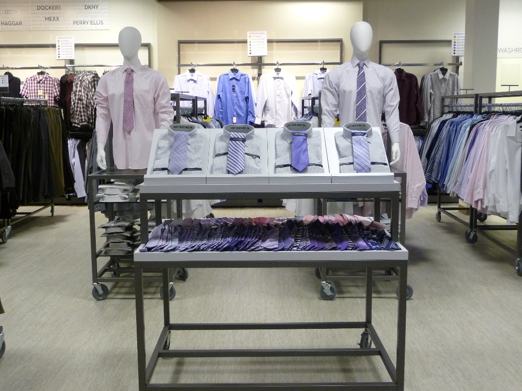 Apparel Displays | Wilson Display