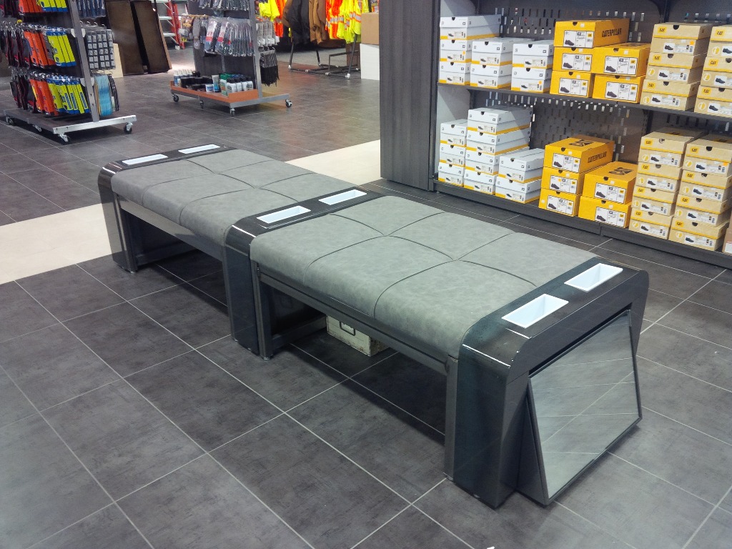 Footwear Displays | Wilson Display
