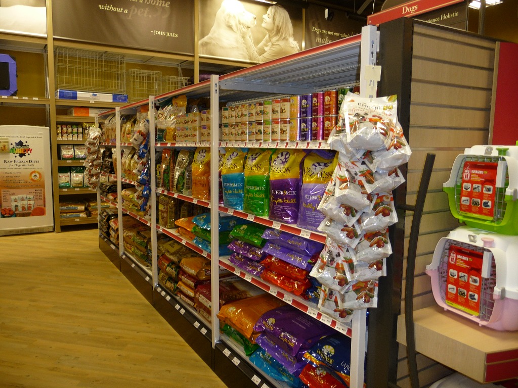 Pet Store Displays | Wilson Display